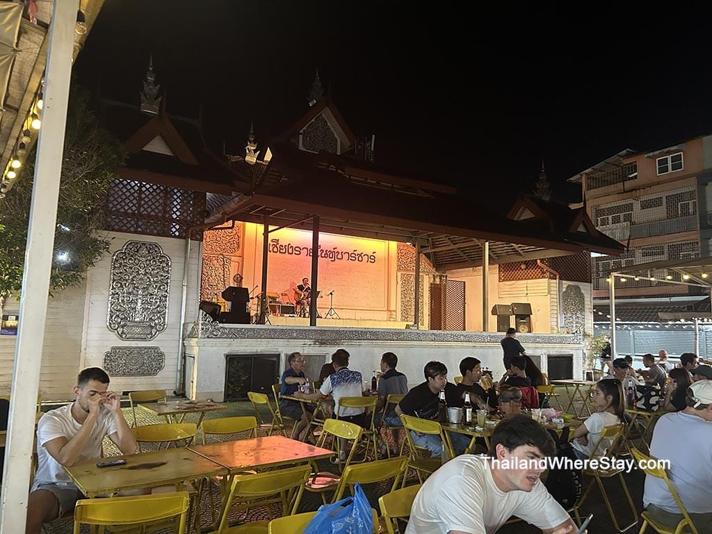 Chiang Rai Night Bazaar, Best Night Market in Chiang Rai ...