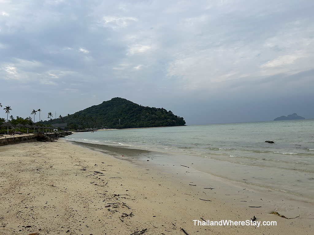 Loh Ba Kao Bay, Koh Phi Phi - ThailandWhereStay